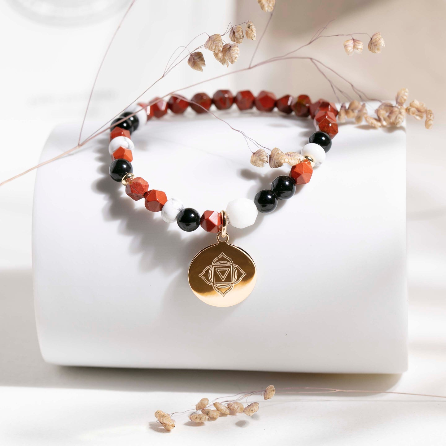 Bracelet chakra racine Muladhara en pierres naturelles - 1e chakra ...