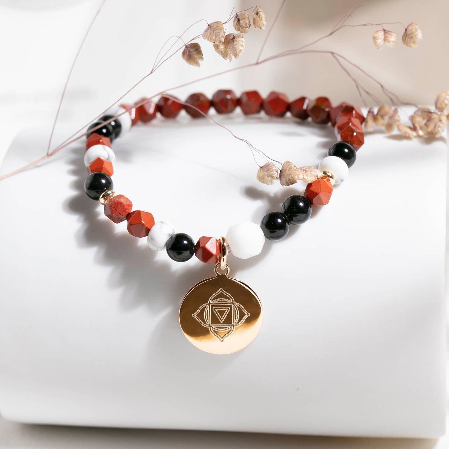 Bracelet chakra racine Muladhara en pierres naturelles - 1e chakra ...